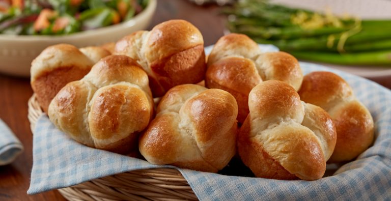 Cloverleaf Rolls Recipe | "JIFFY" Mix
